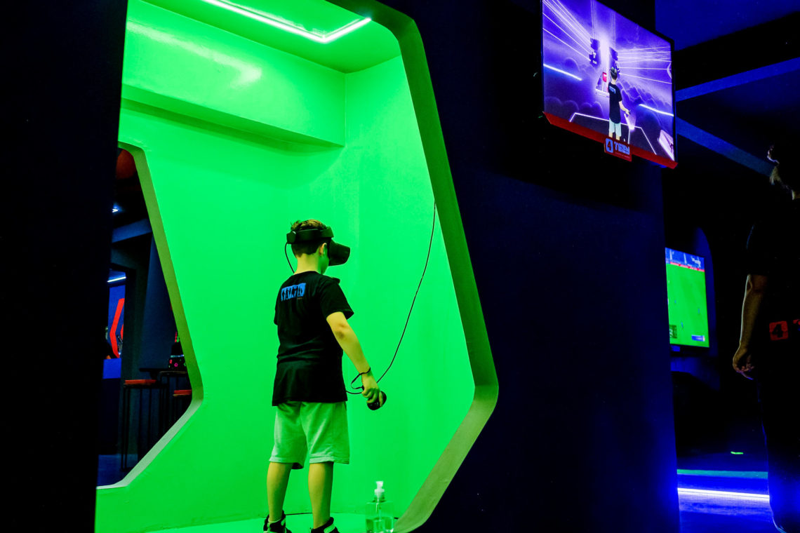Espaço de games em Curitiba com mais de 400m² lança programação ...